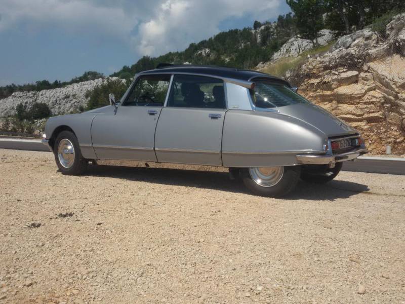 Restored Citroen DS 23 ie Pallas from 1974 - Citroen DS Restoration